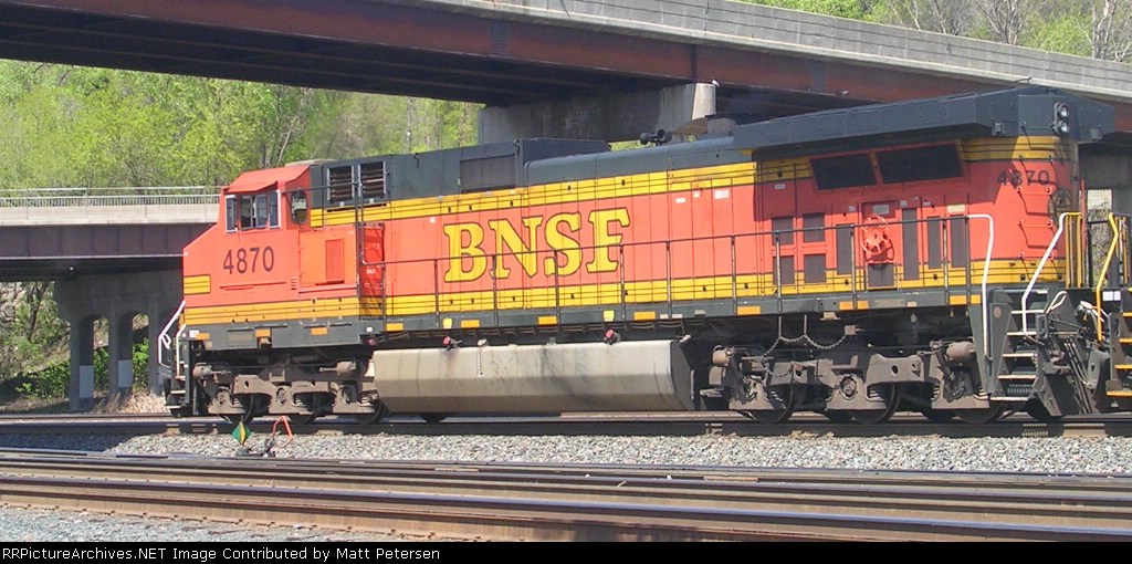 BNSF 4870